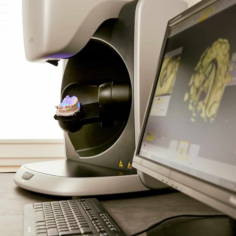 Dentallabor | Zahnarzt in Neufahrn - Dr. Ortel und Dr. Tölge